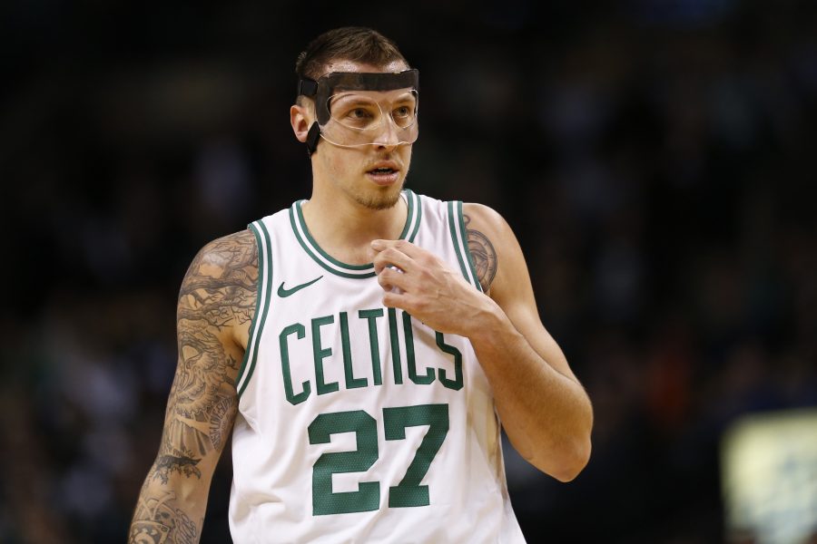 Daniel Theis, Wayne Selden Get Salary Guarantees | Hoops Rumors