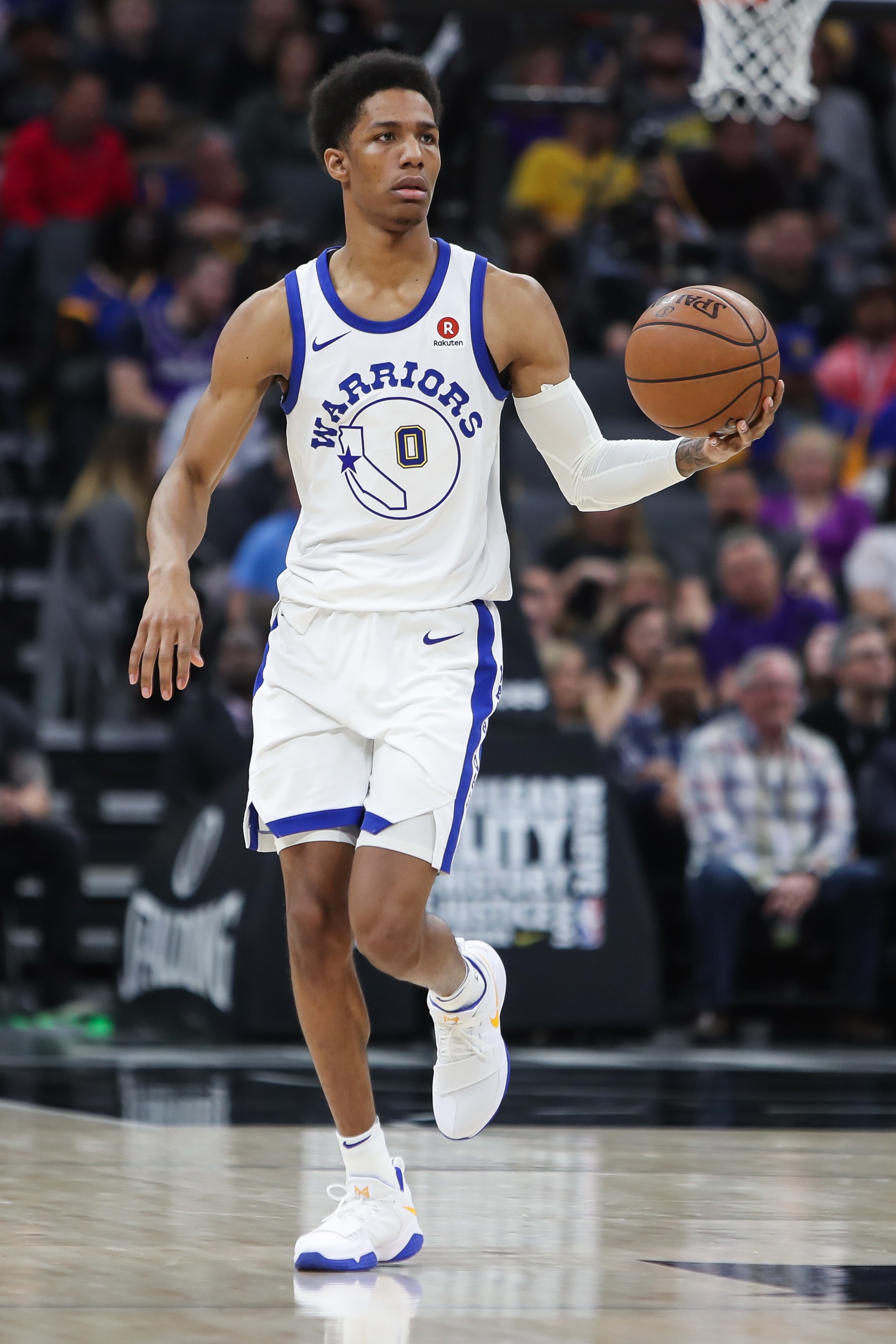 Patrick McCaw Signs Offer Sheet With Cavs | Hoops Rumors