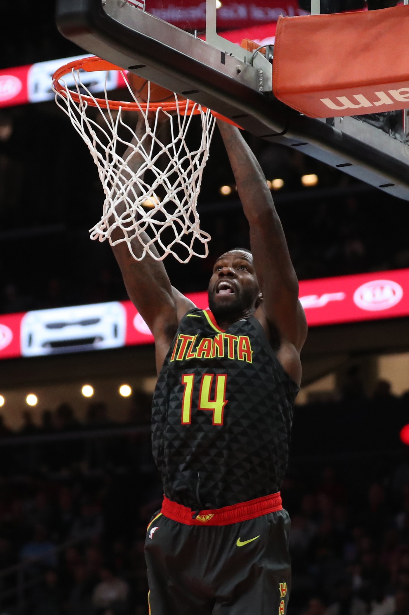Kings Sign Dewayne Dedmon | Hoops Rumors