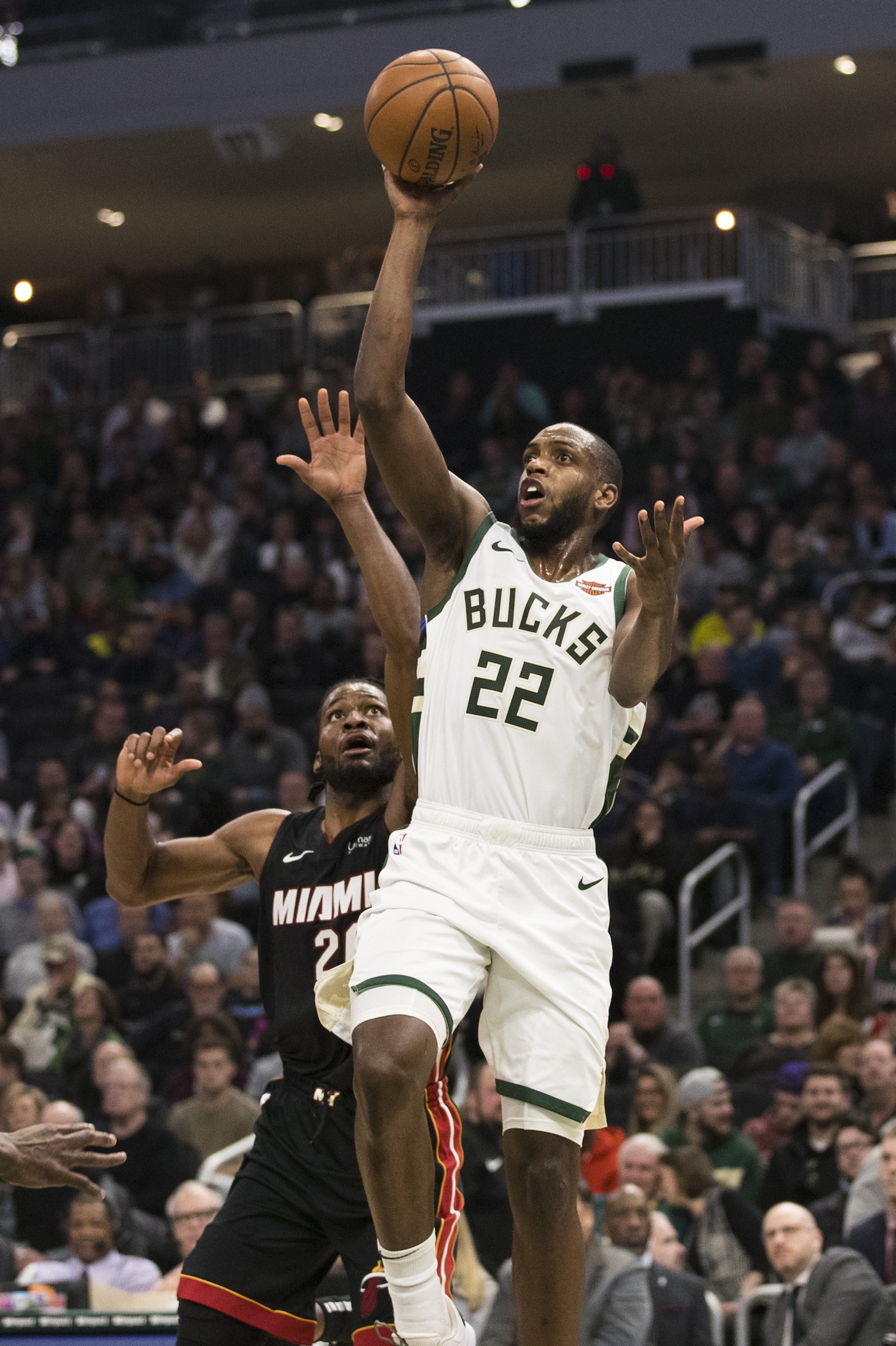Khris Middleton Declining 2019/20 Player Option | Hoops Rumors