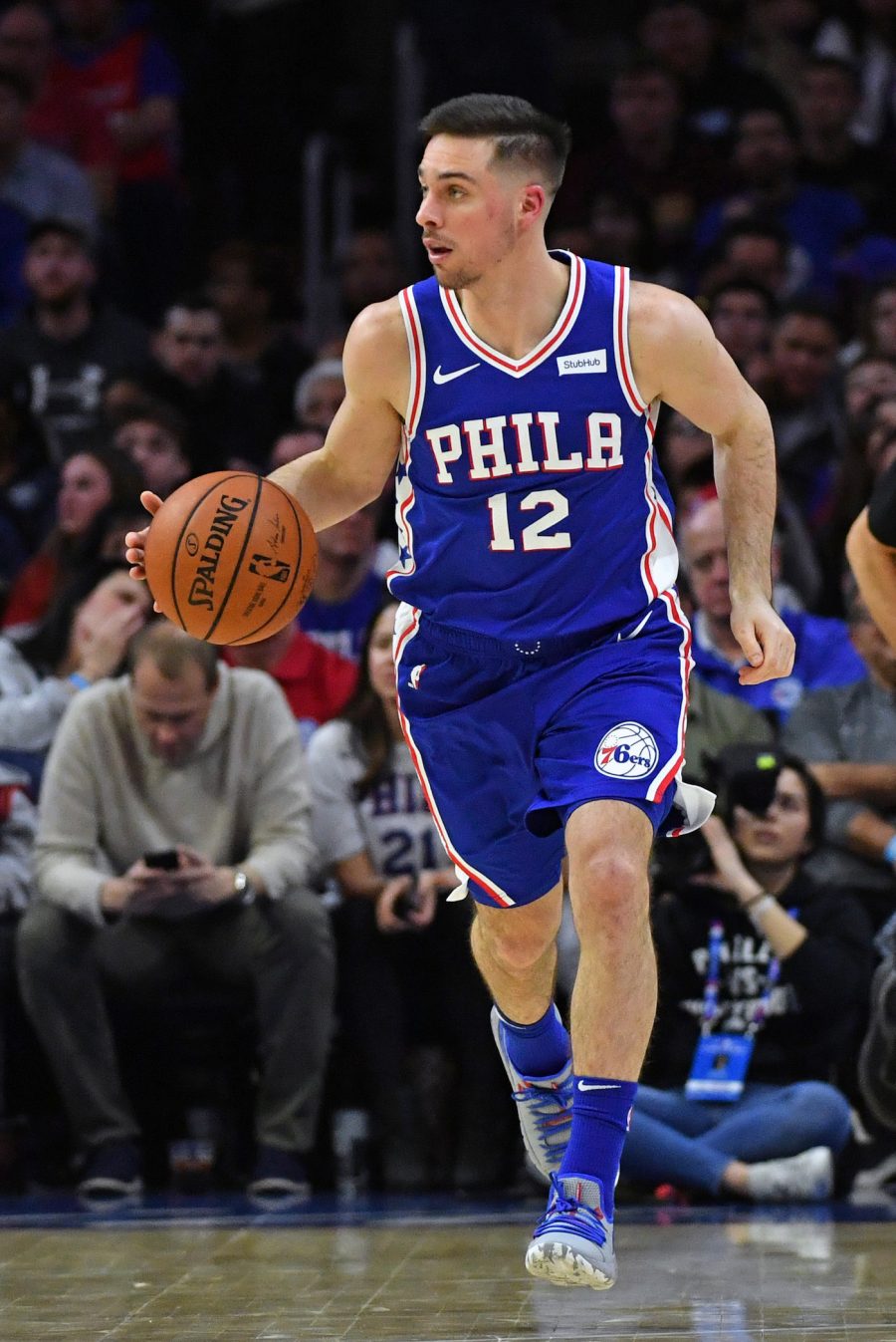 Pacers Sign T.J. McConnell | Hoops Rumors