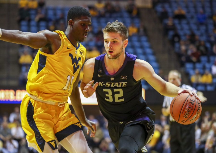 Cavs Sign Dean Wade To Two-Way Contract | Hoops Rumors