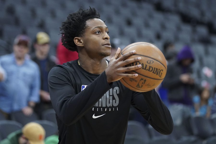 Kings’ De’Aaron Fox Clears Protocols | Hoops Rumors