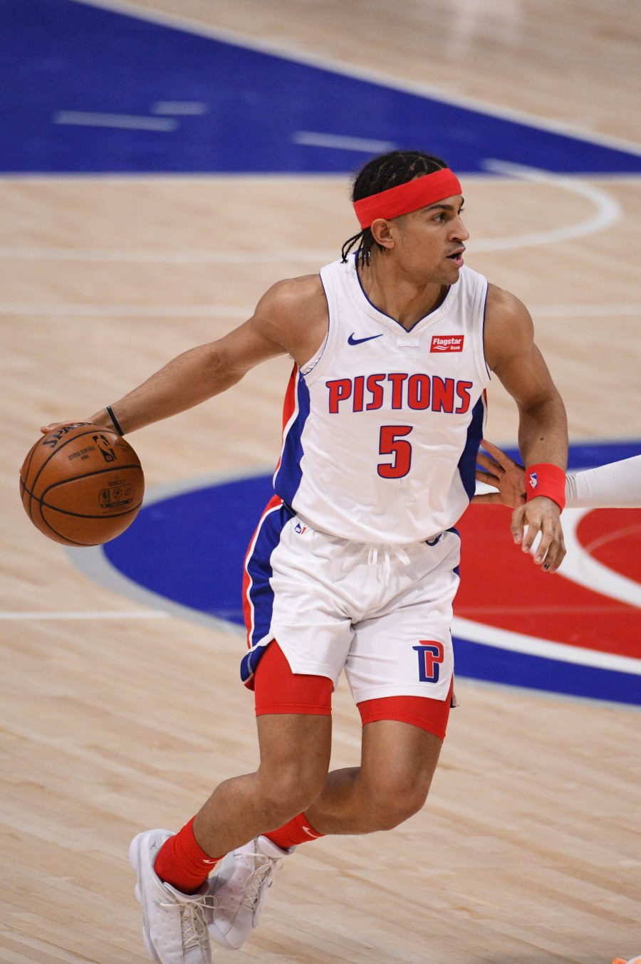 Pistons Re-Sign RFA Frank Jackson | Hoops Rumors