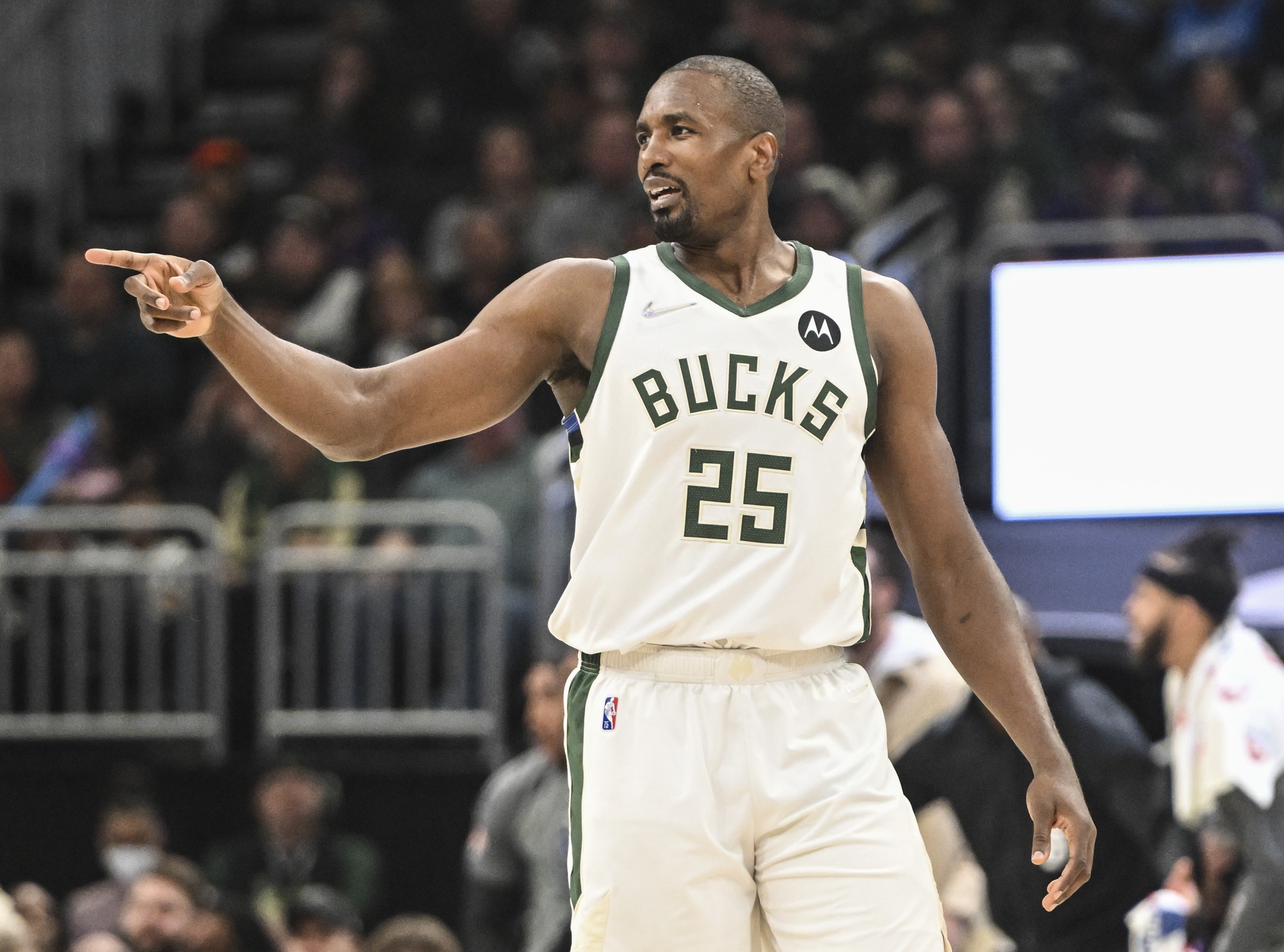 Bucks Sign Serge Ibaka To One-Year Deal | Hoops Rumors