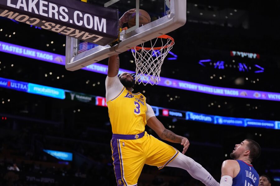 Lakers' Anthony Davis Out Friday With Back Tightness | Hoops Rumors