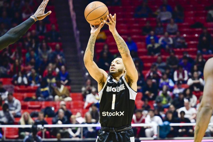 Bulls Convert Carlik Jones To Standard Contract | Hoops Rumors