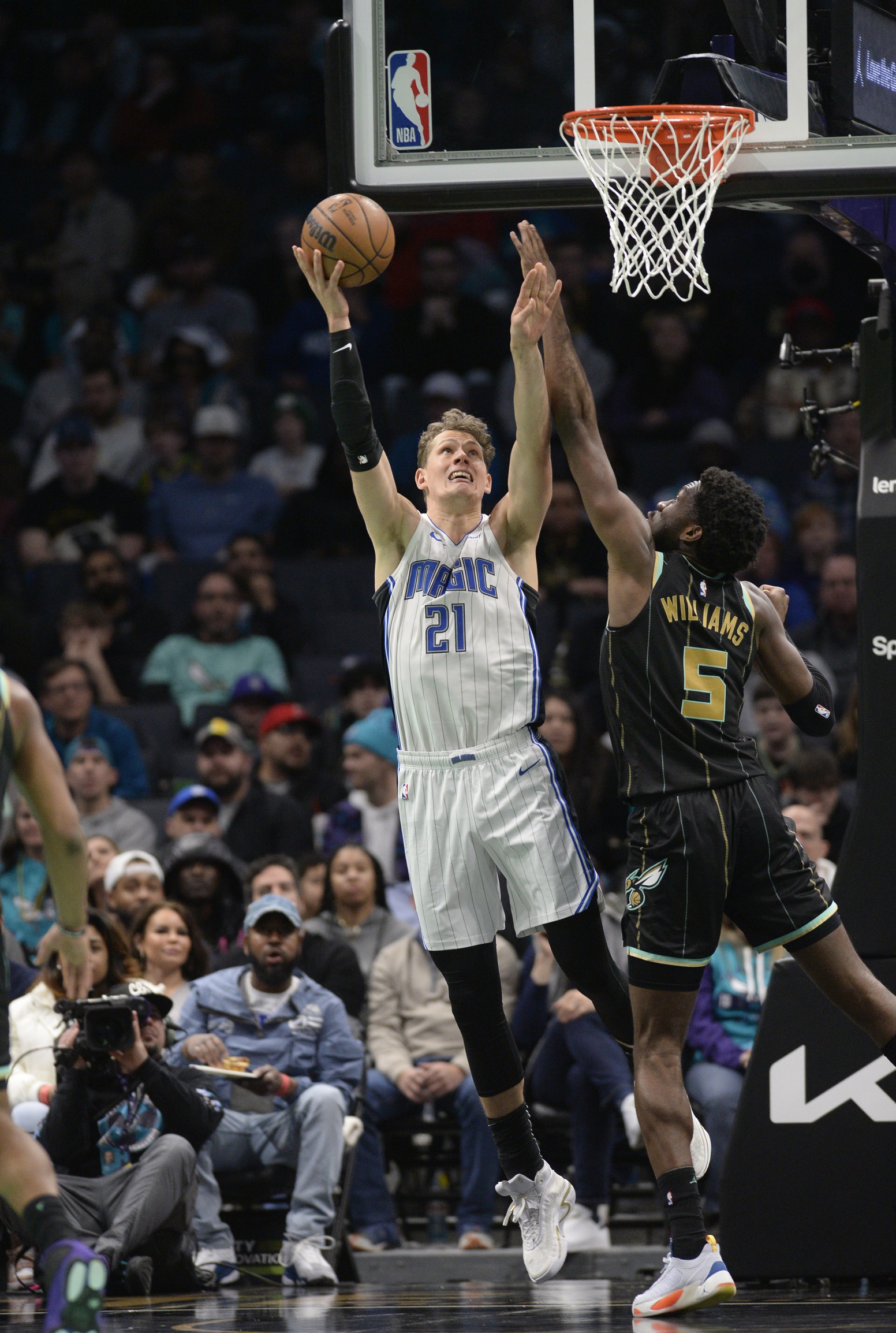 Magic Re-Sign Moritz Wagner | Hoops Rumors