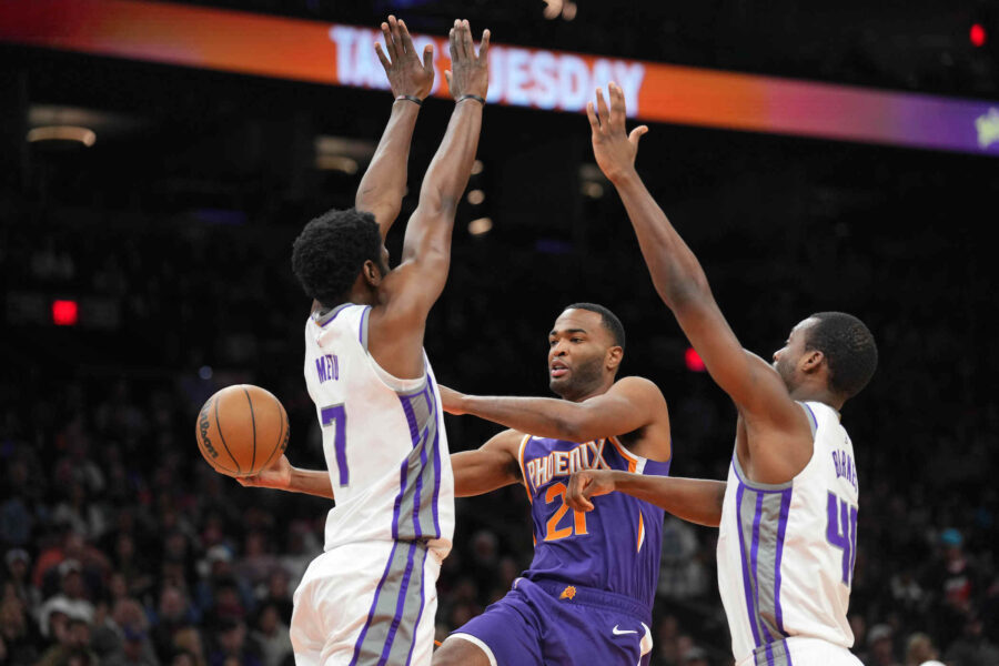 Timberwolves Sign T.J. Warren To 10-Day Contract | Hoops Rumors