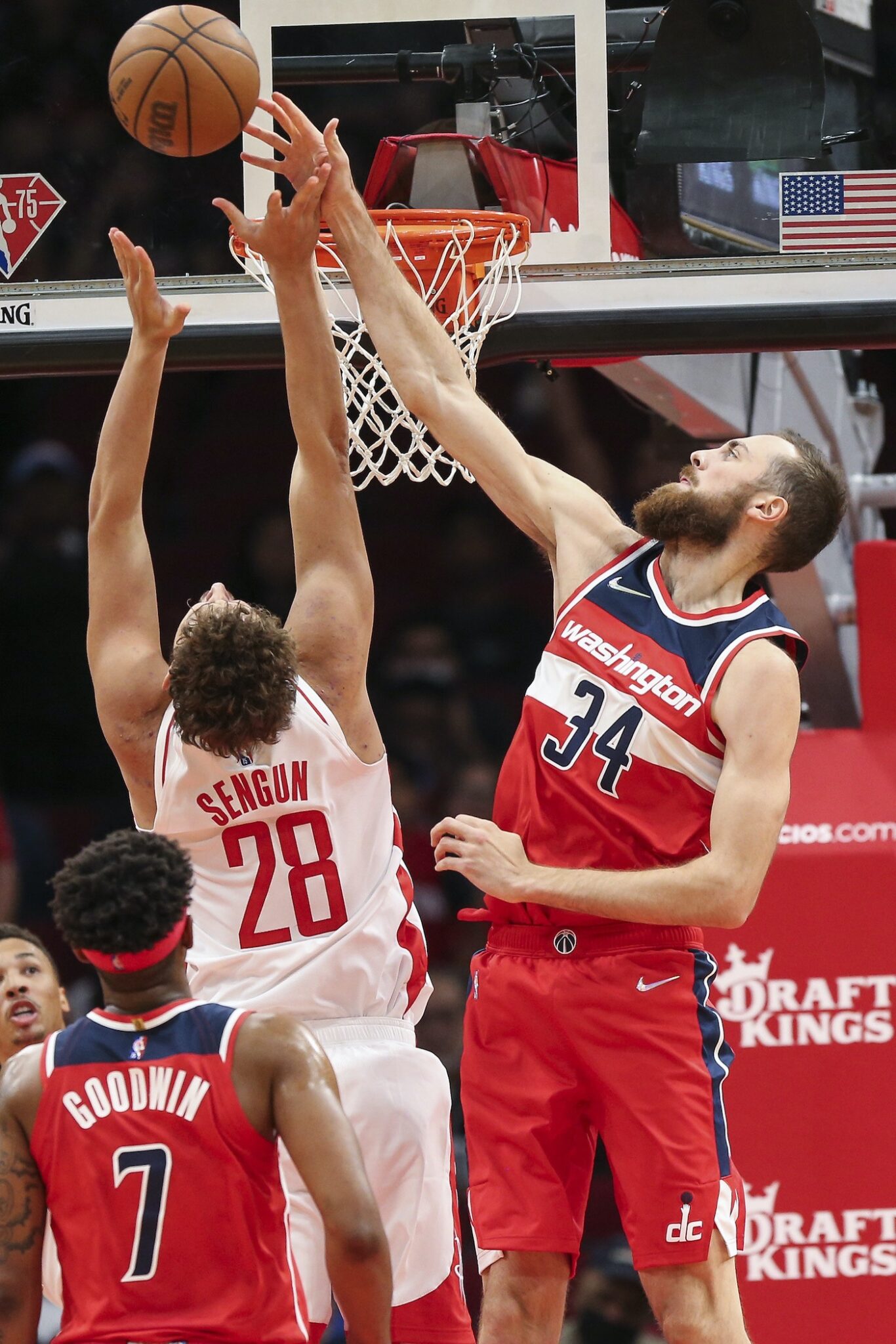 Jay Huff Signs Two-Way Deal With Nuggets | Hoops Rumors