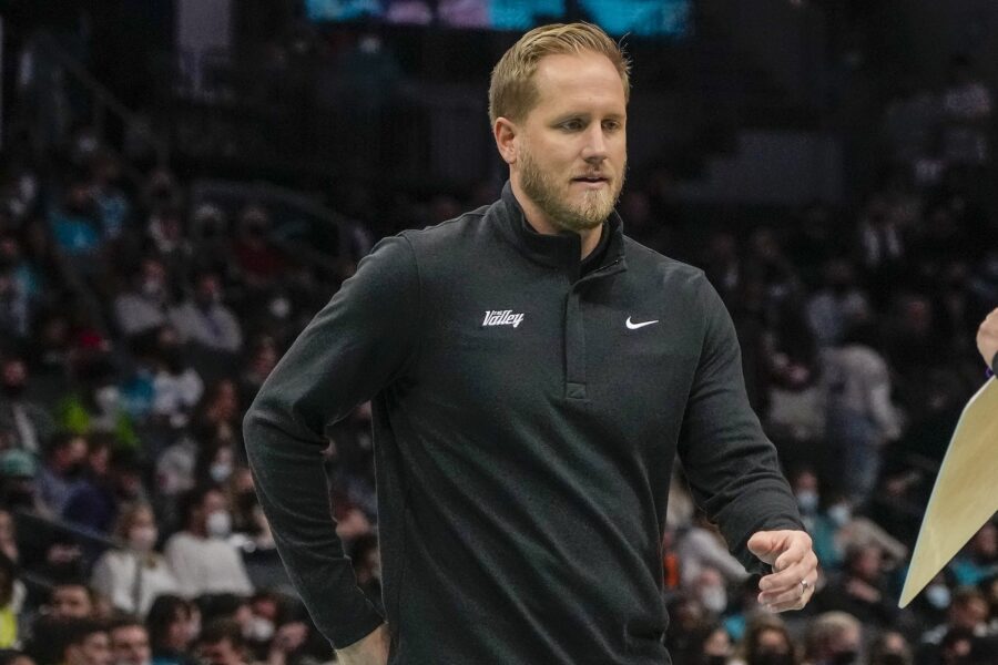 Kevin Young To Interview For Bucks' Job | Hoops Rumors Kevin Young To Interview For Bucks' Job | Hoops Rumors