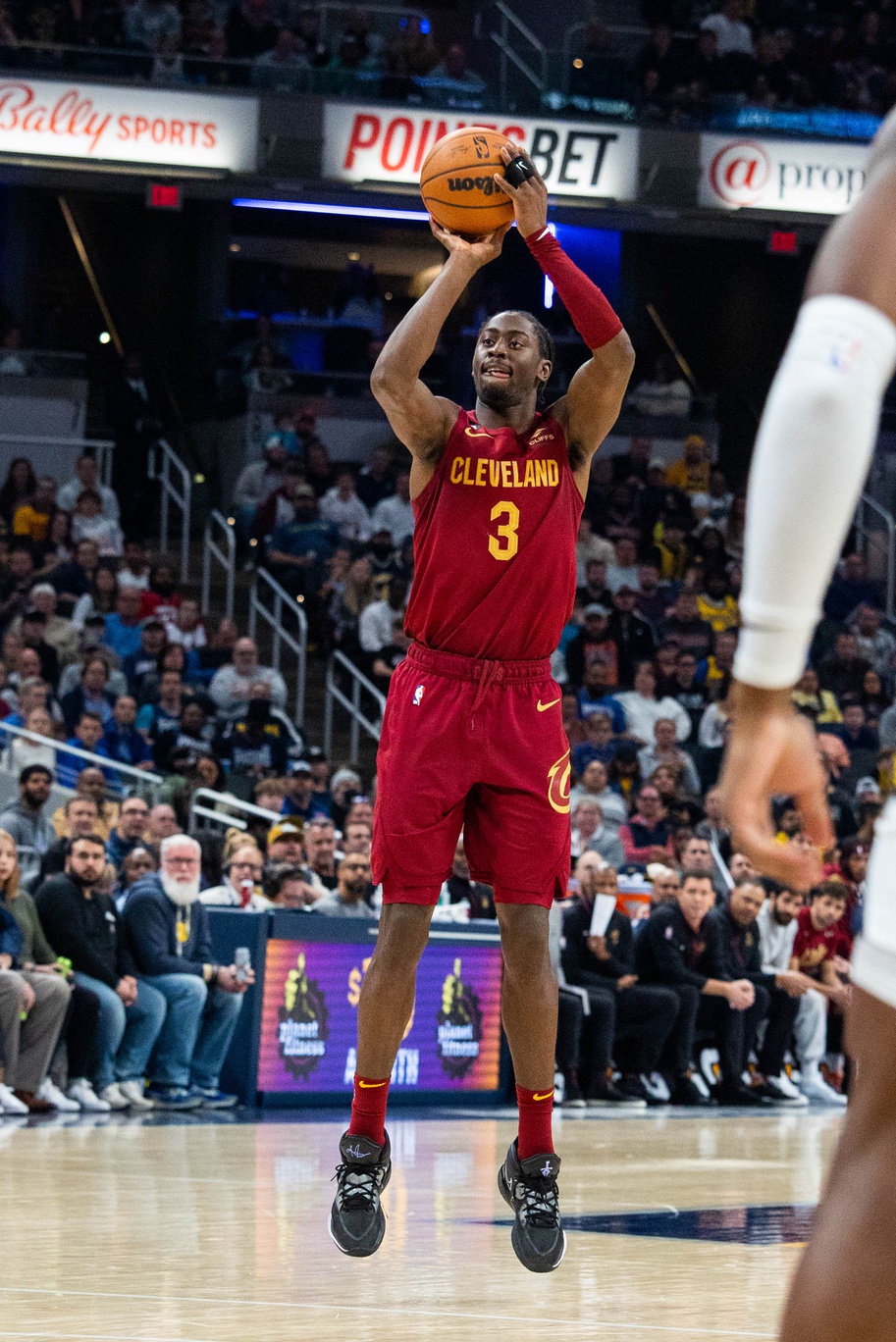 Cavaliers Re-Sign Caris LeVert To Two-Year Deal | Hoops Rumors