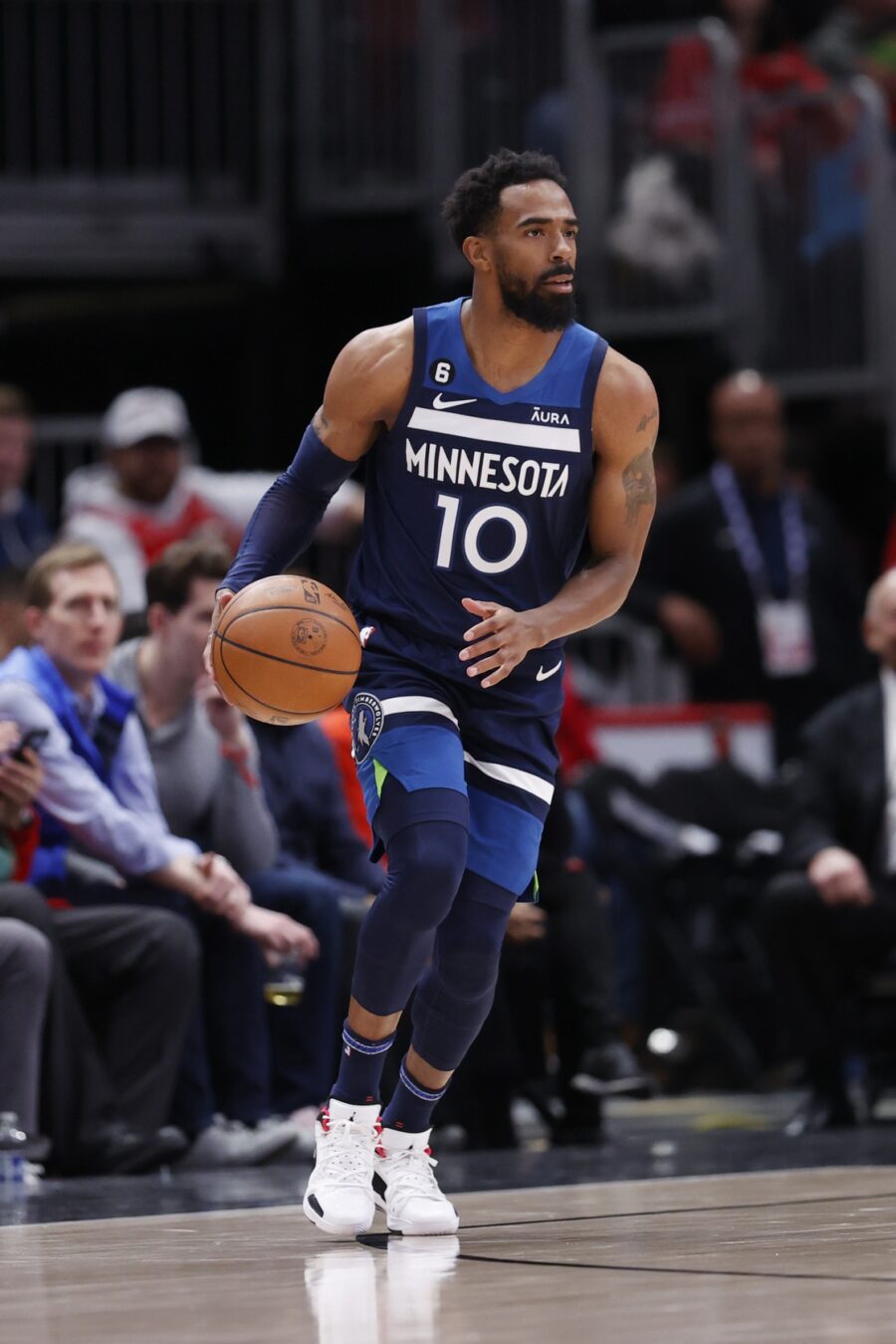 Wolves' Mike Conley Wins 2022/23 Sportsmanship Award | Hoops Rumors