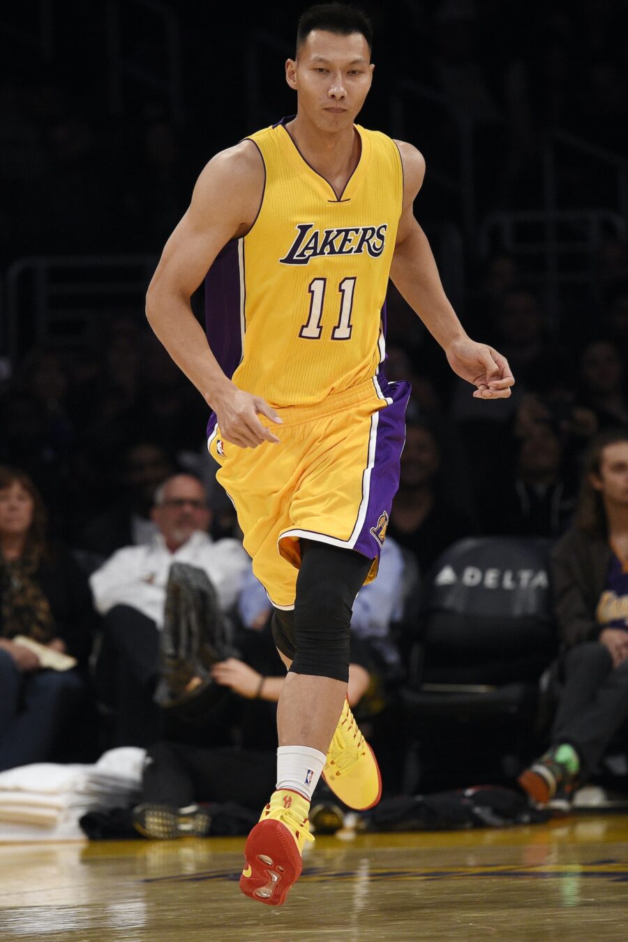 Former Lottery Pick Yi Jianlian Announces Retirement | Hoops Rumors