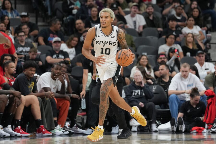 Spurs' Jeremy Sochan Fractures Thumb, Needs Surgery | Hoops Rumors