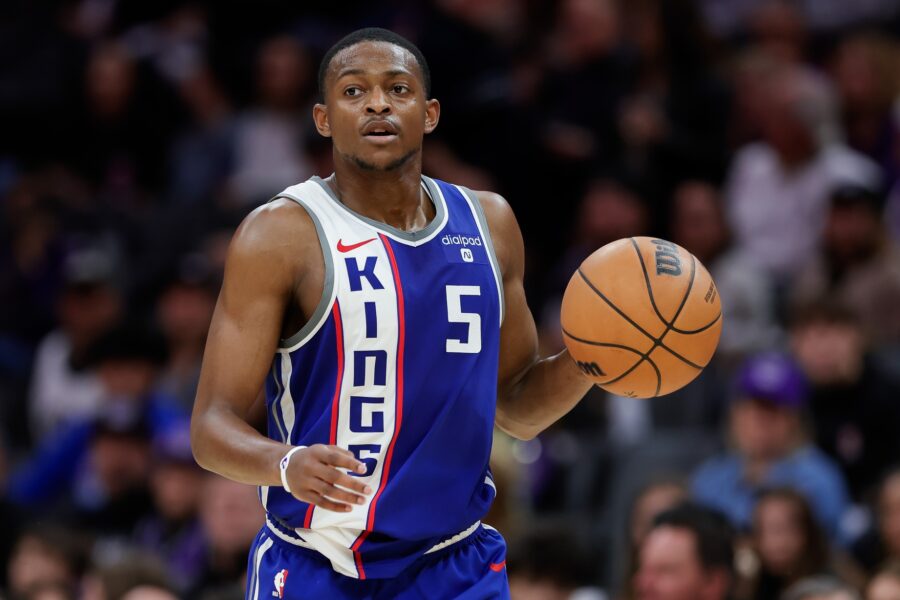 De'Aaron Fox, Julius Randle Named Players Of The Week | Hoops Rumors