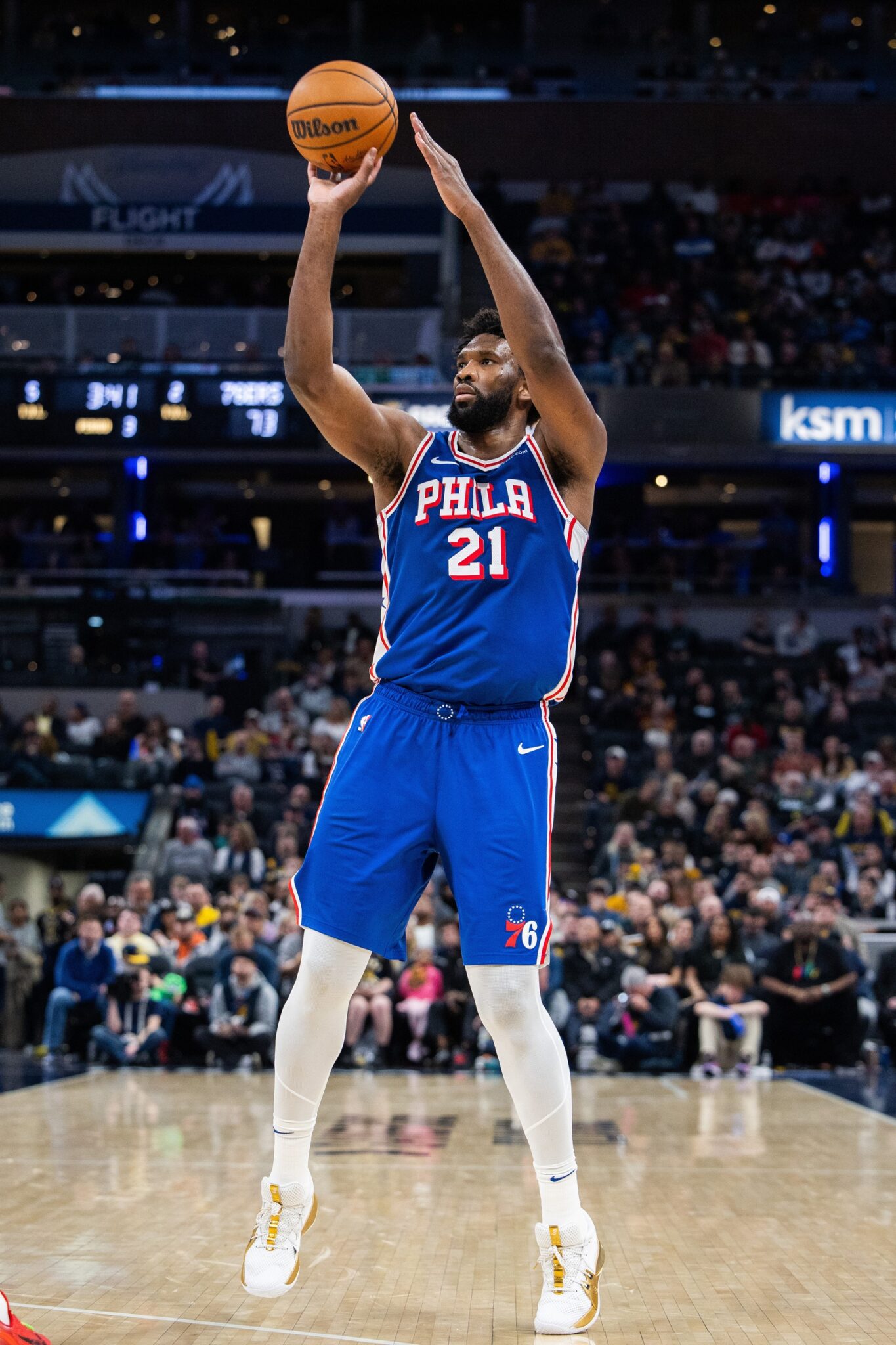 Joel Embiid Still Weighing Treatment Options For Knee | Hoops Rumors