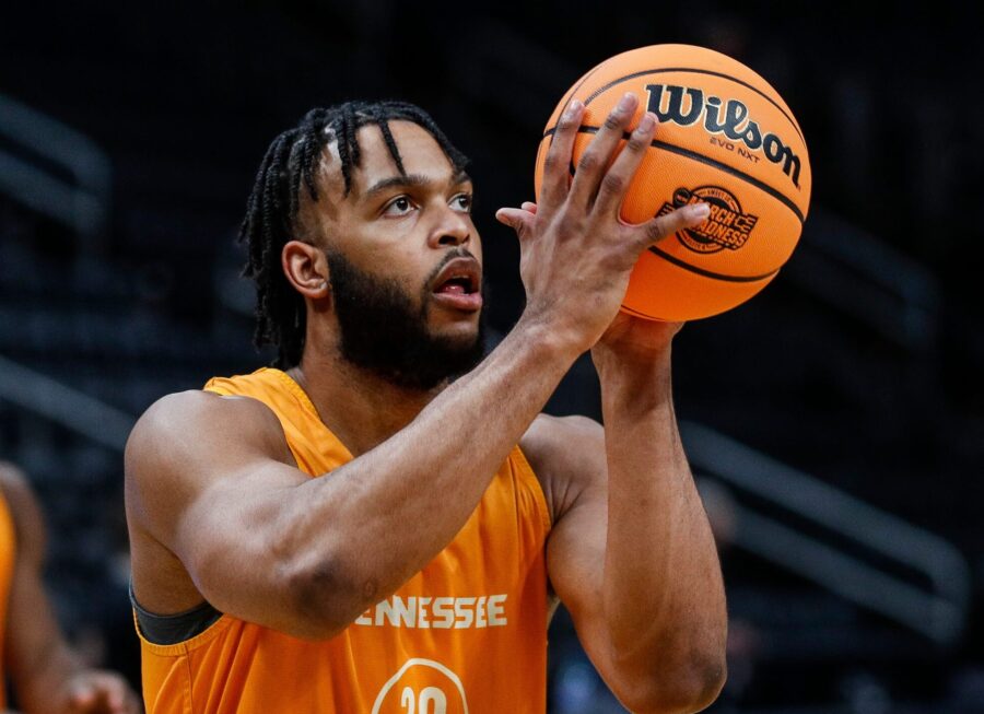 Pacers To Sign Josiah-Jordan James To Exhibit 10 Contract | Hoops Rumors