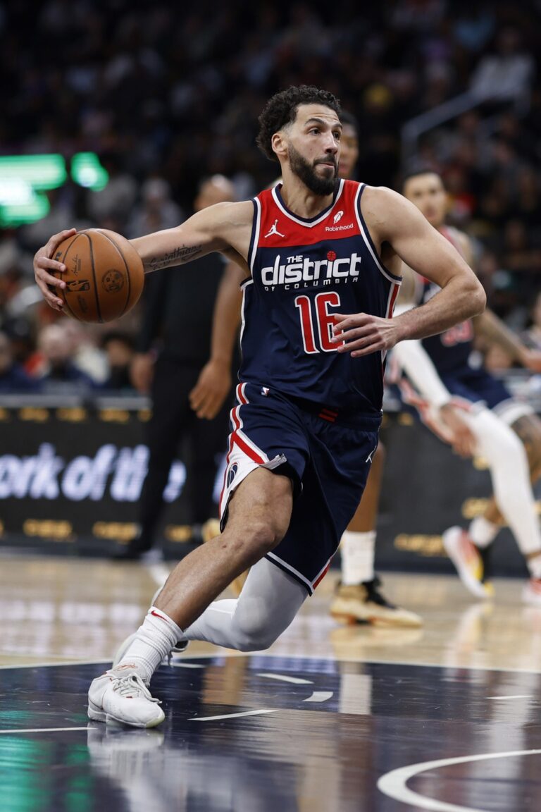 Wizards Re-Sign Anthony Gill To One-Year Deal | Hoops Rumors