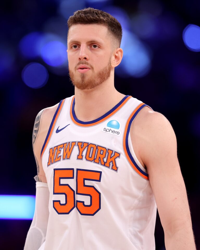 Thunder Sign Isaiah Hartenstein To Three-Year Deal | Hoops Rumors