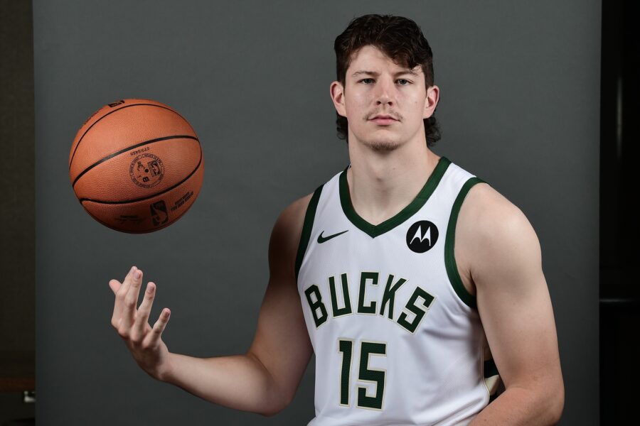 Bucks Give Robbins Two-Way Deal, Cut Pasecniks | Hoops Rumors