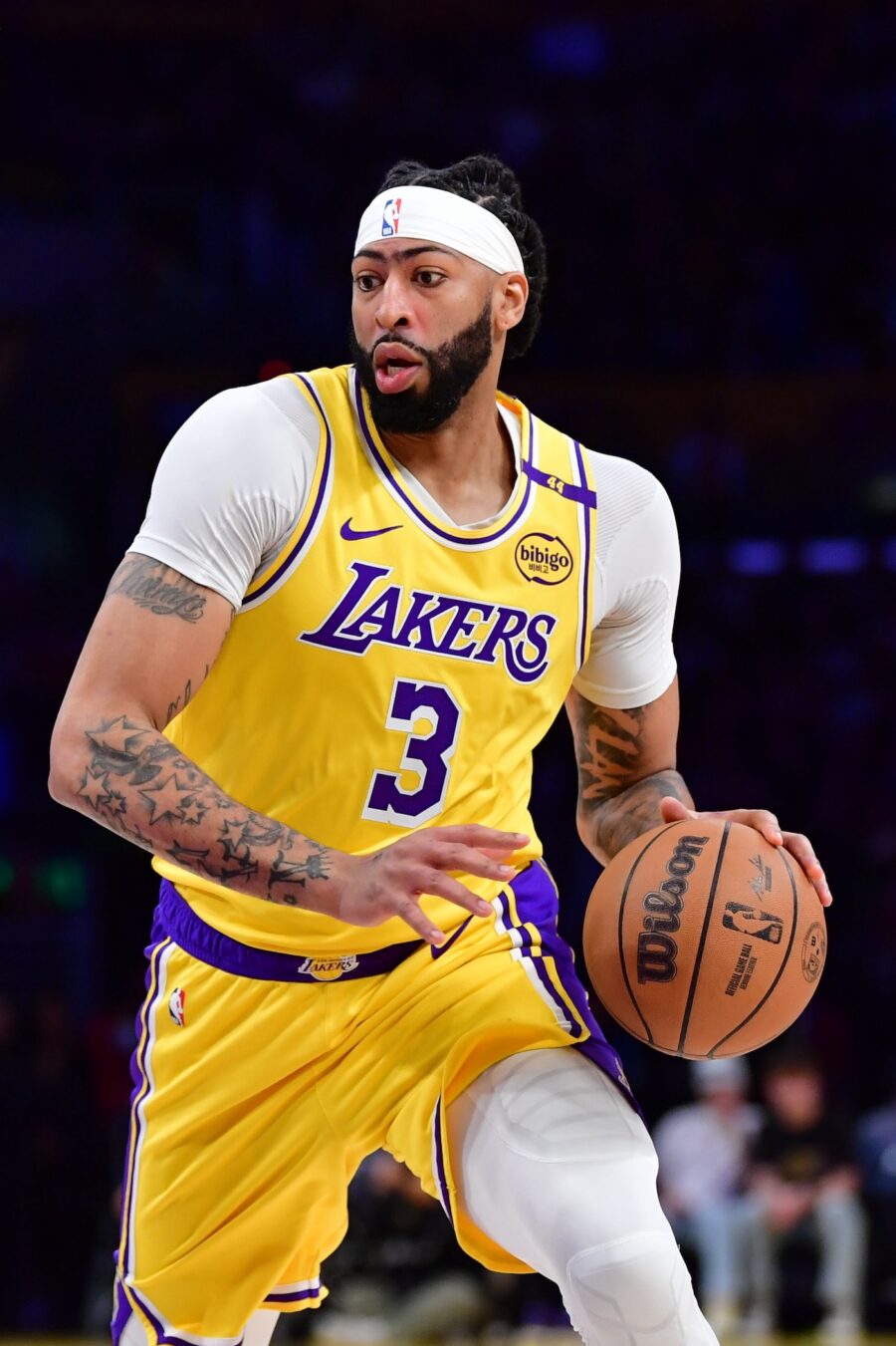 Anthony Davis Has Abdominal Strain, Out At Least One Week | Hoops Rumors