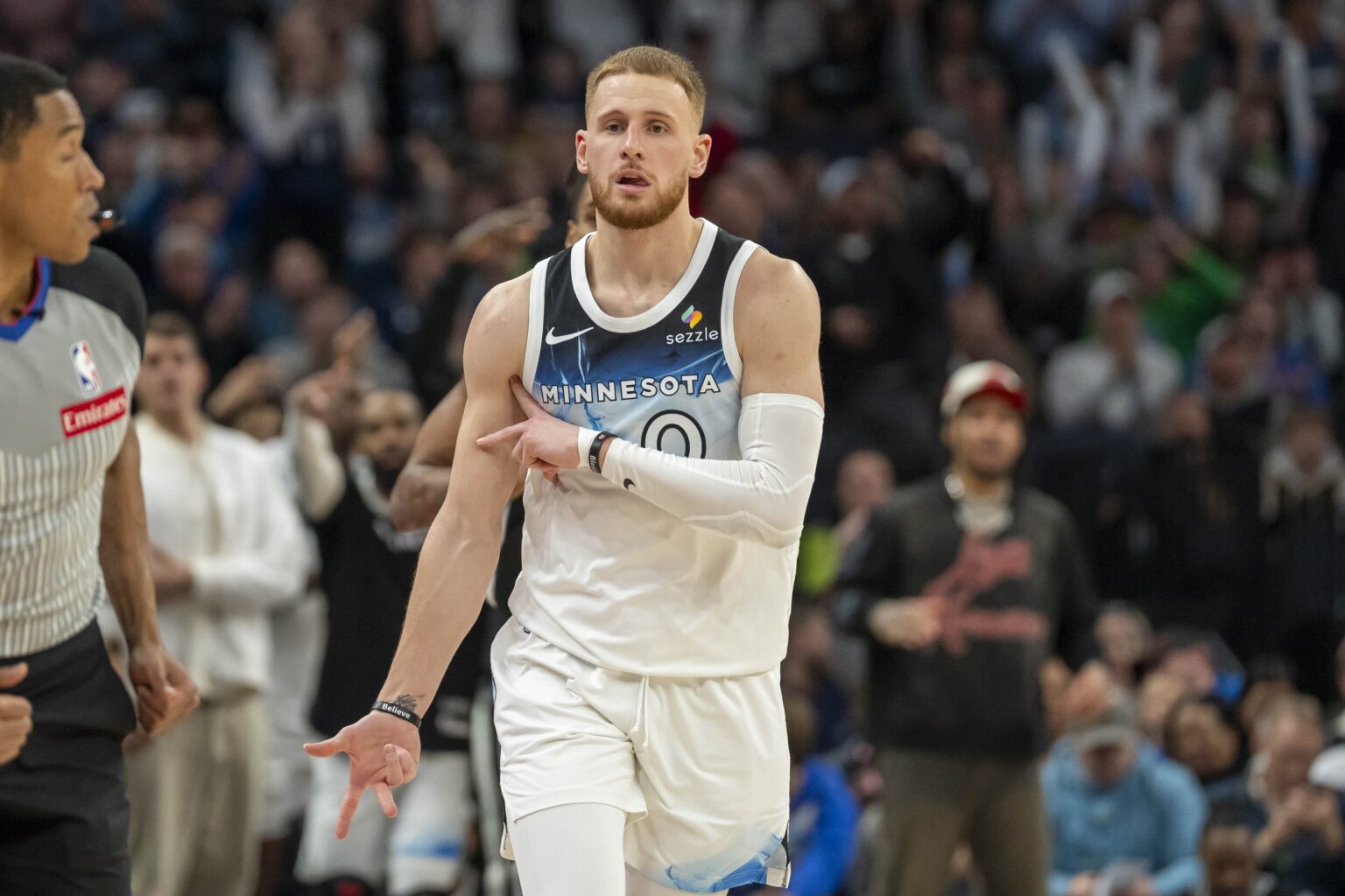 Wolves' DiVincenzo Ruled Out Indefinitely With Grade 3 Toe Sprain ...