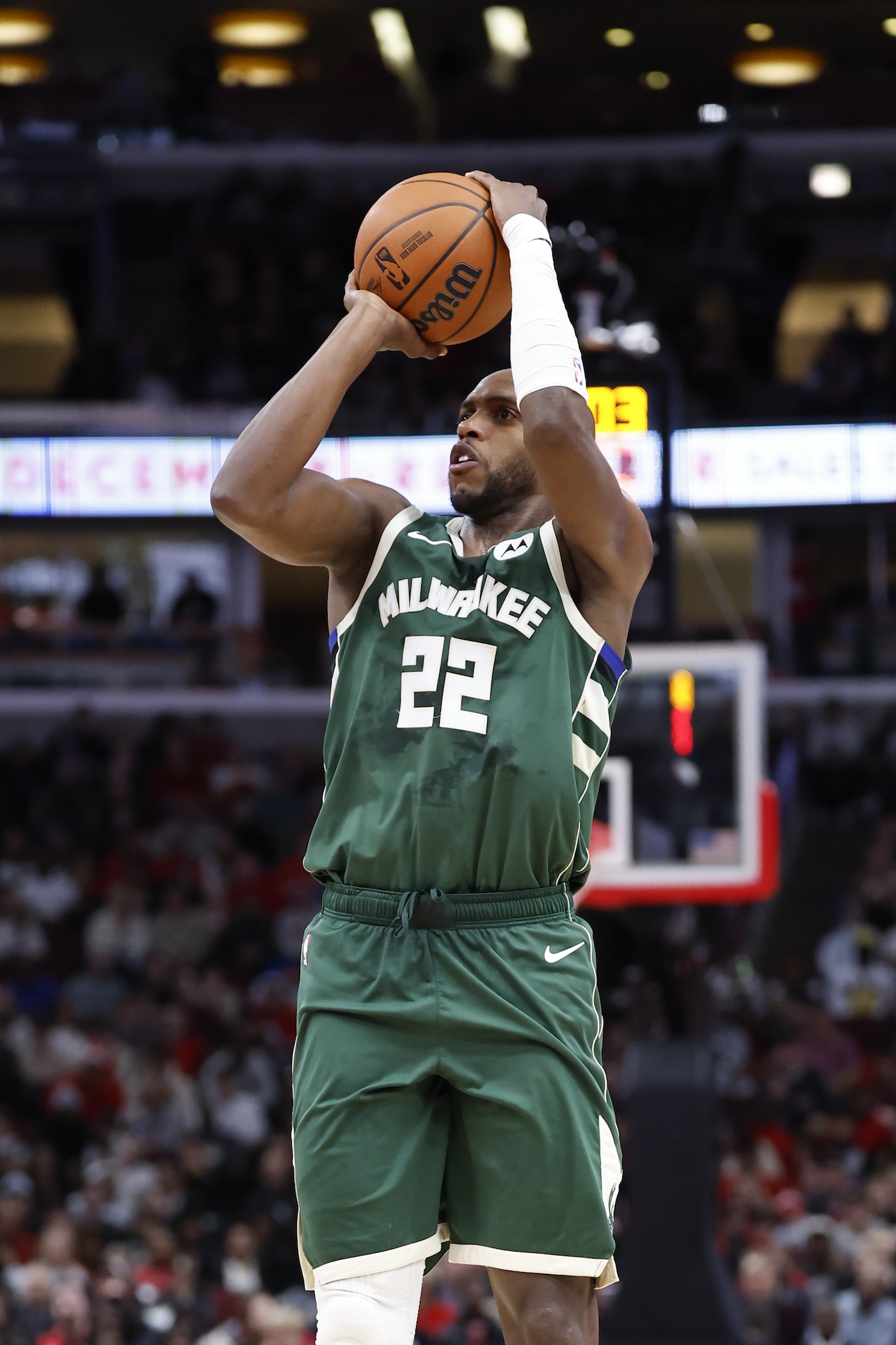 Bucks To Bring Khris Middleton Off Bench | Hoops Rumors