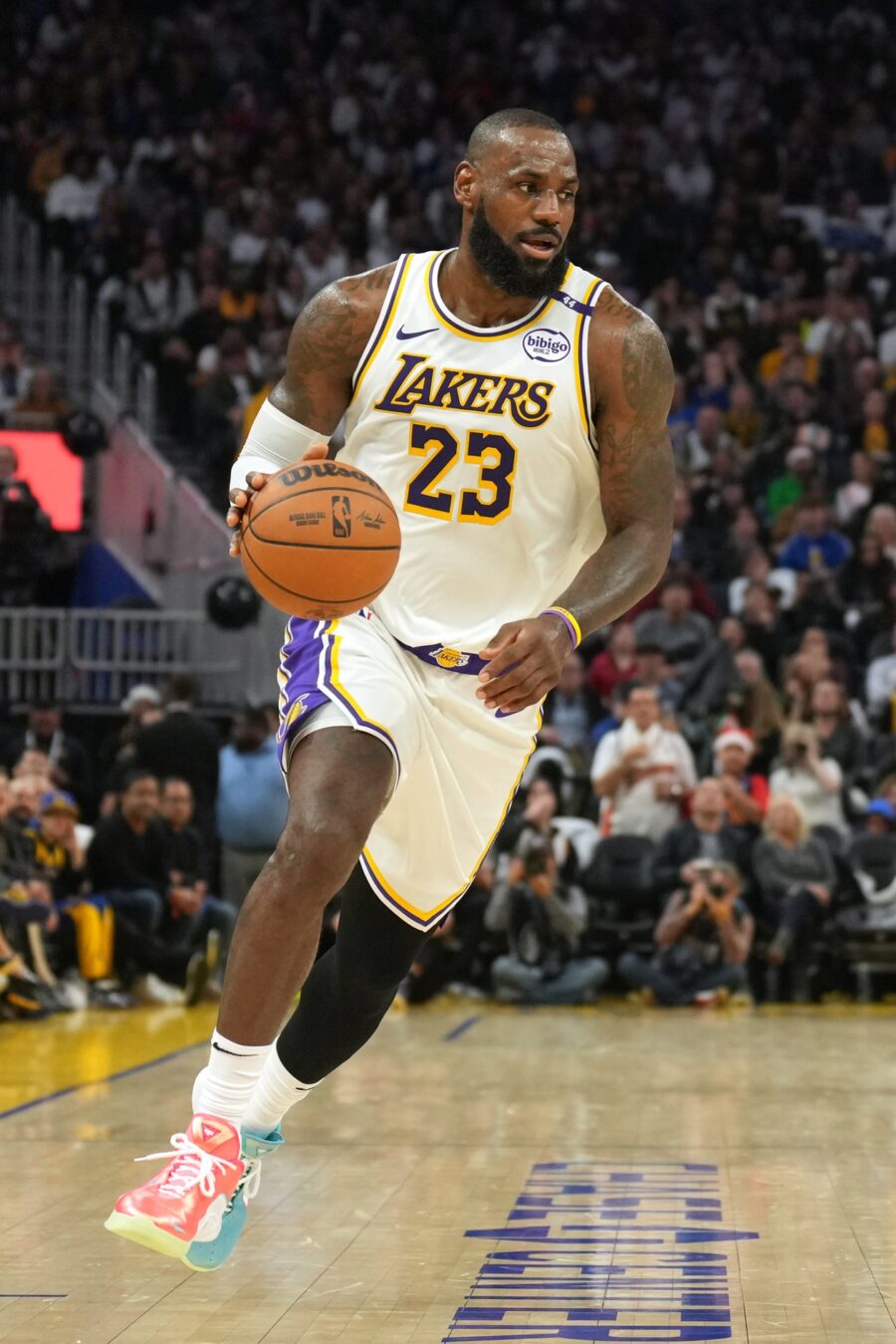 LeBron James Expected To Miss At Least 1-2 Weeks With Groin Strain | Hoops Rumors