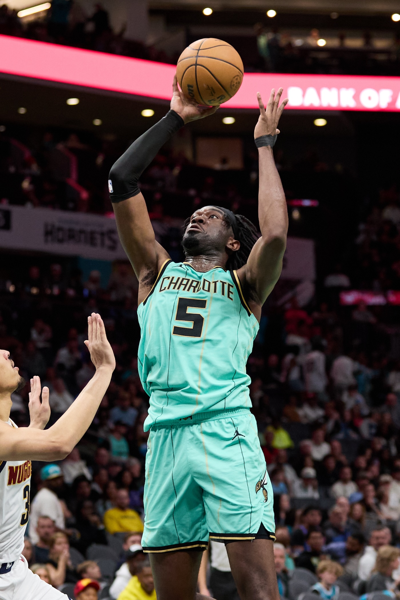 Hornets Trade Mark Williams To Suns For McNeeley, 2029 First-Rounder ...