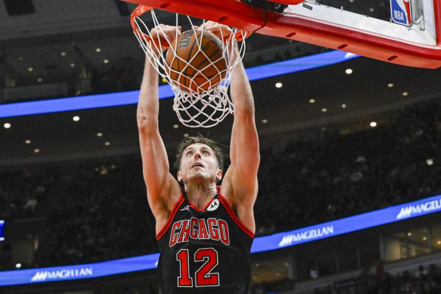 Bulls' Zach Collins Undergoes Wrist Surgery, Out At Least One Month ...