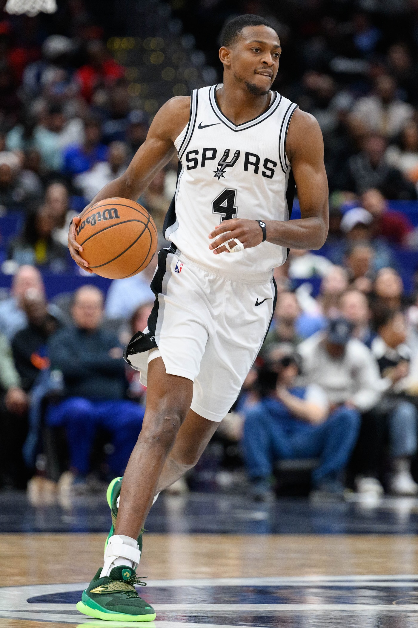 De'Aaron Fox Hopes To Sign Extension With Spurs | Hoops Rumors