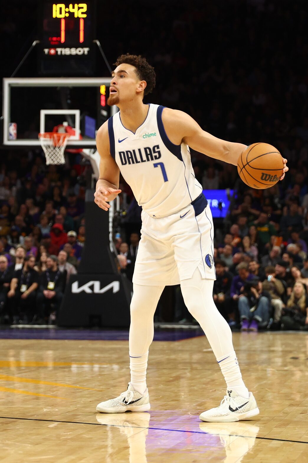 Mavs' Dwight Powell Picks Up Player Option | Hoops Rumors