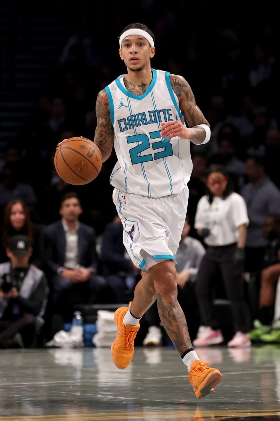 Hornets Re-Sign Tre Mann To Three-Year Deal | Hoops Rumors