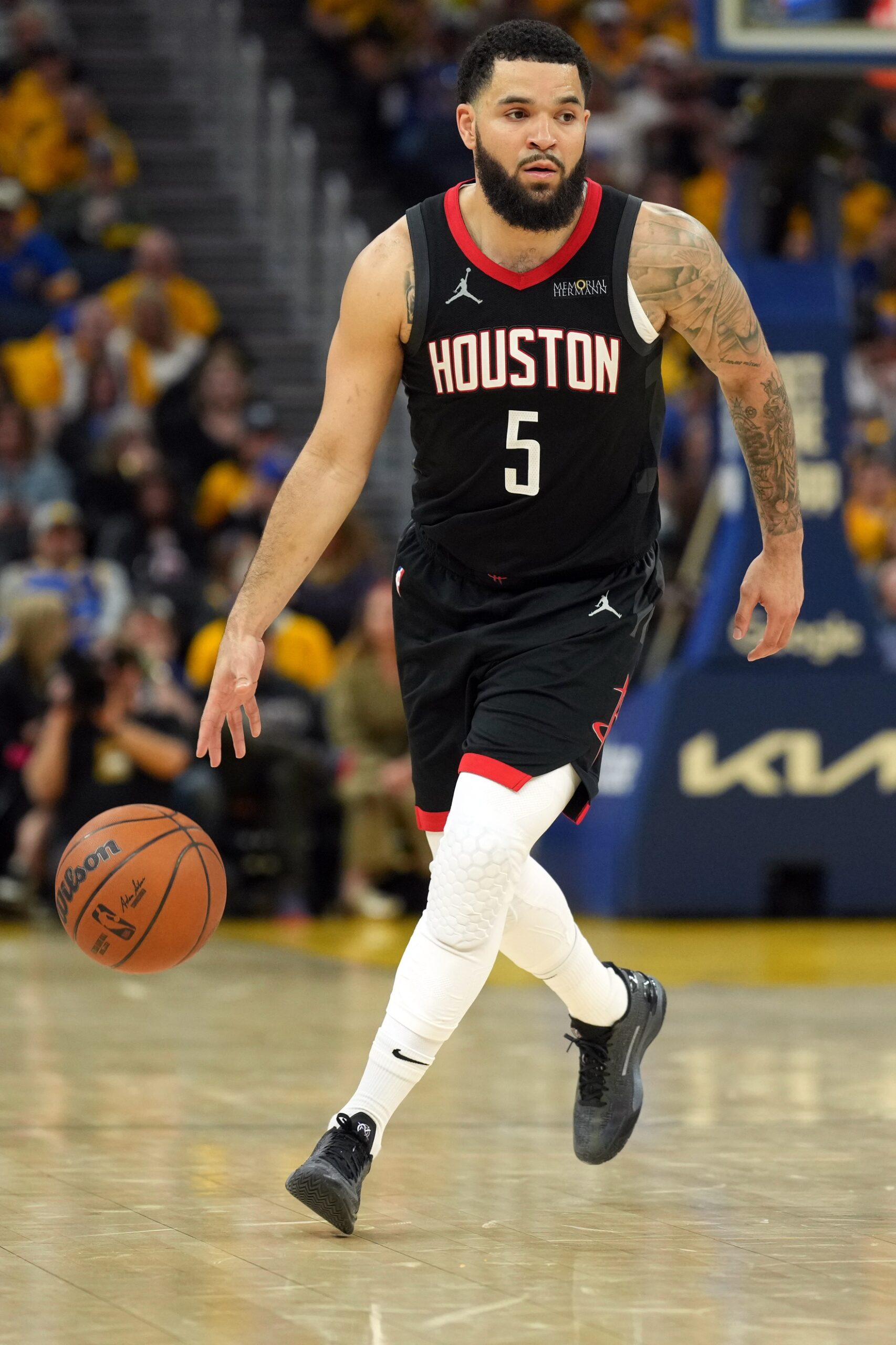 Rockets’ Fred VanVleet Undergoes Surgery For Torn ACL | Hoops Rumors