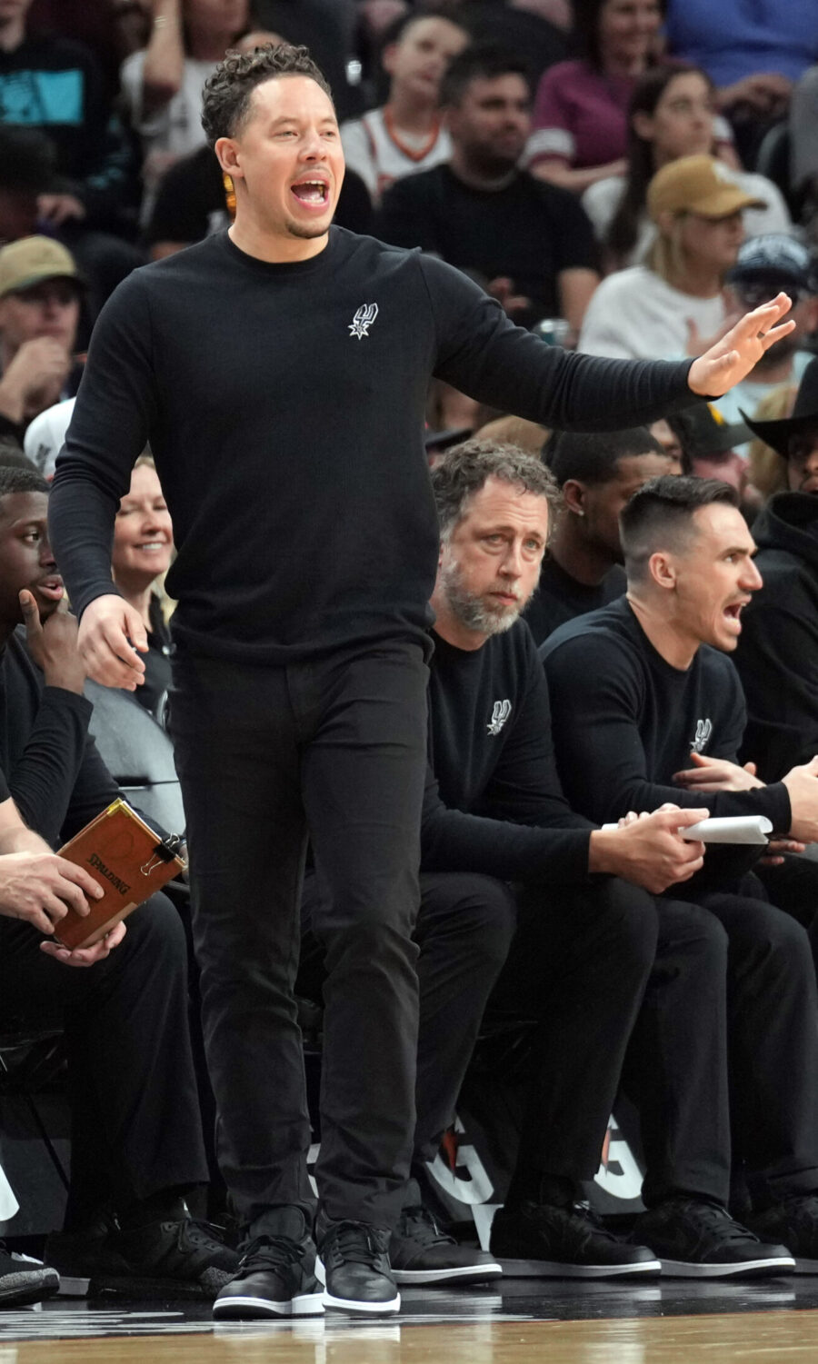 Spurs Name Mitch Johnson As Head Coach | Hoops Rumors