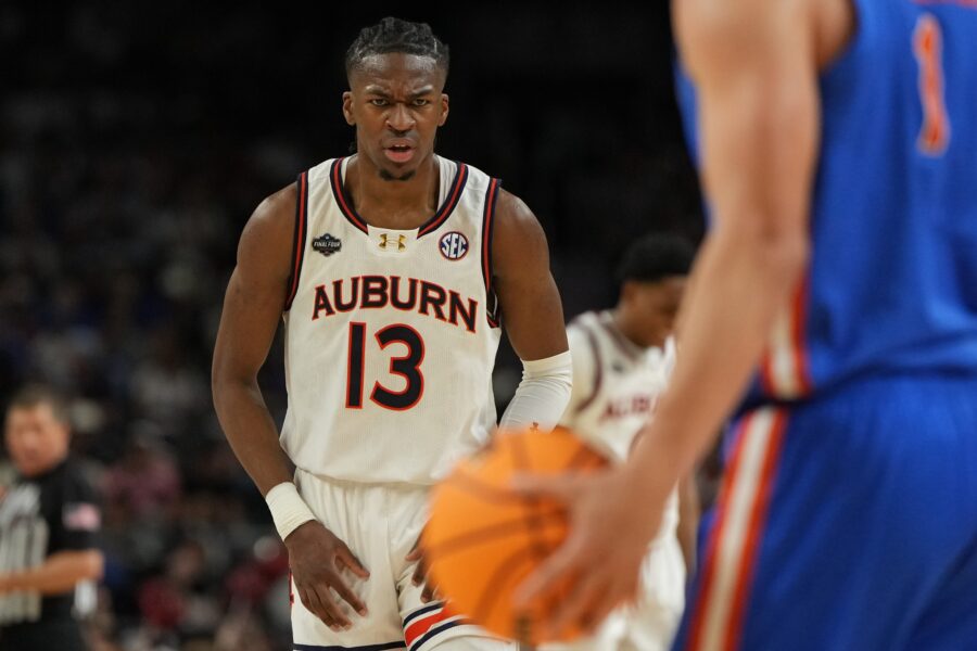 Mavericks Sign Miles Kelly To Two-Way Contract | Hoops Rumors