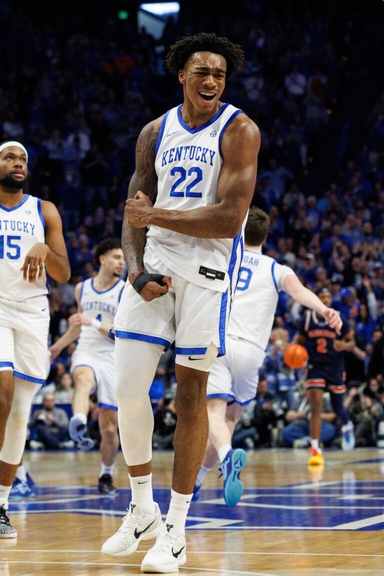 Celtics Sign Amari Williams To Two-Way Contract | Hoops Rumors