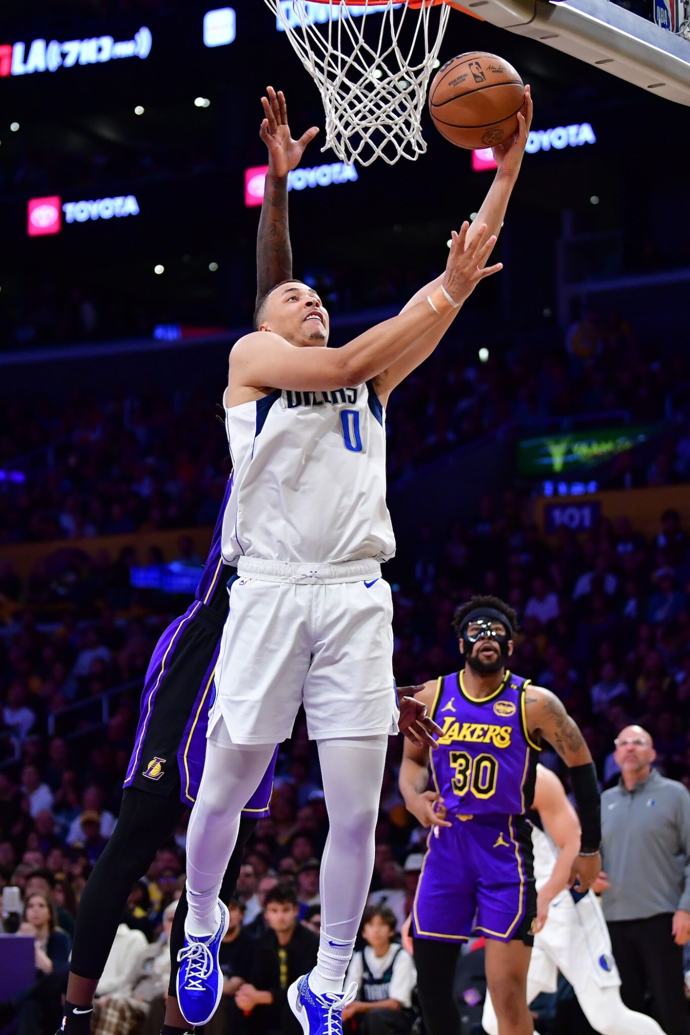 Mavericks Re-Sign Dante Exum | Hoops Rumors