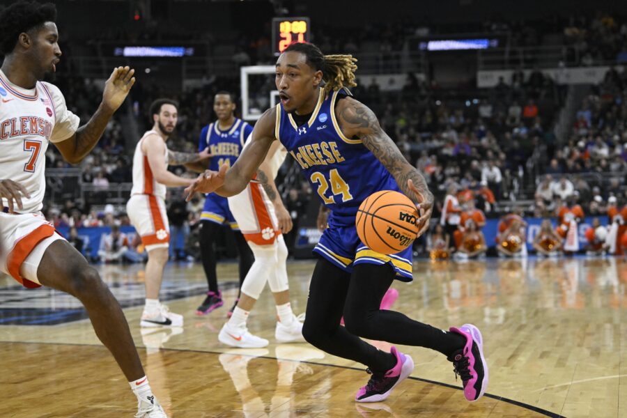 Pelicans Sign Christian Shumate - BVM Sports