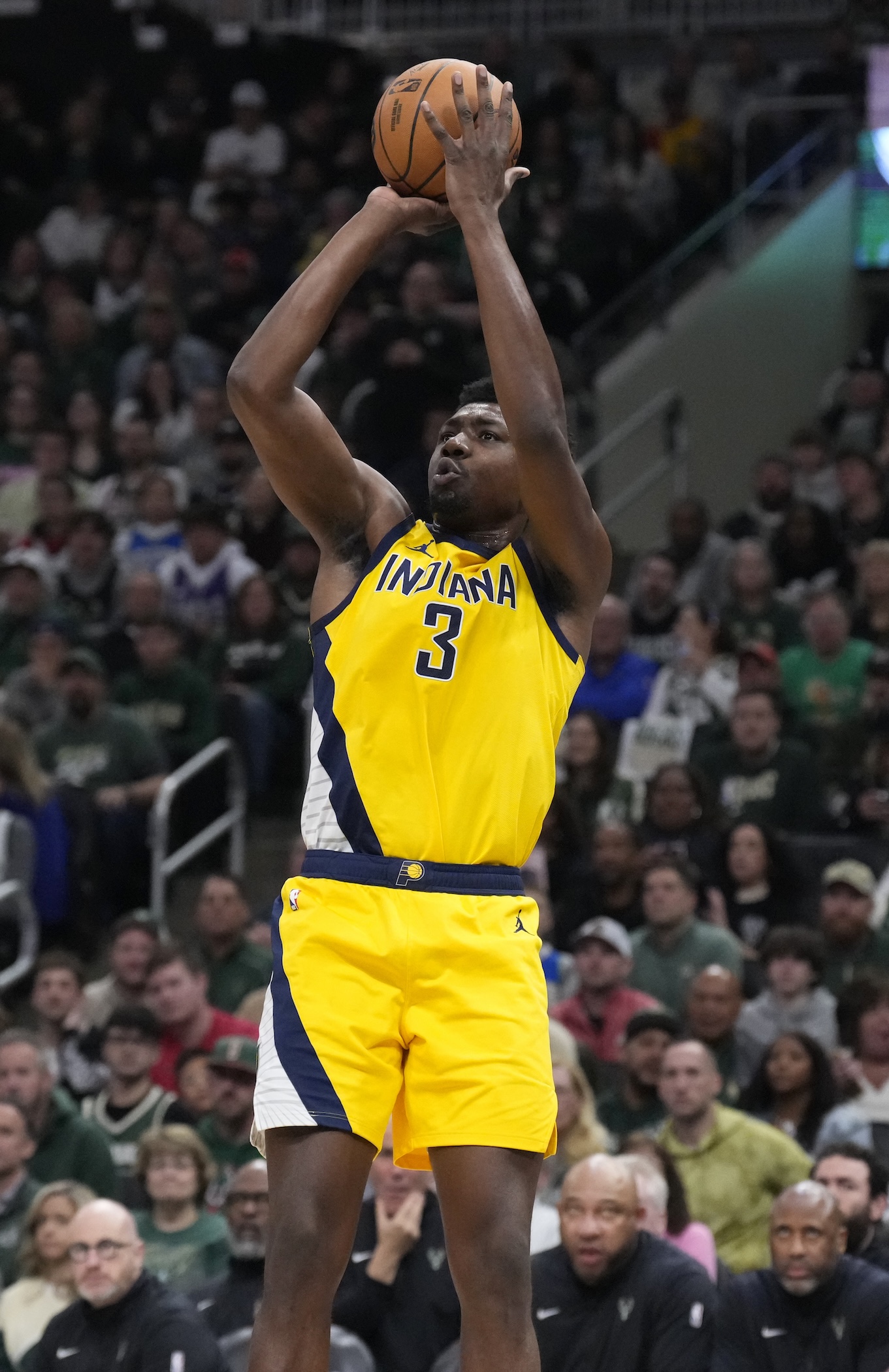 Cavs Sign Thomas Bryant To One-Year Deal | Hoops Rumors