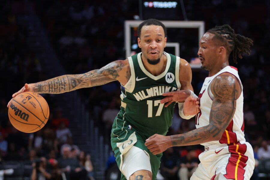 Amir Coffey To Make Bucks' Regular Season Roster | Hoops Rumors