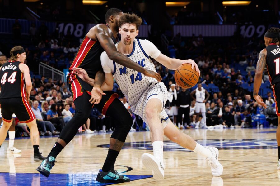 Magic Converting Colin Castleton To Two-Way Deal | Hoops Rumors