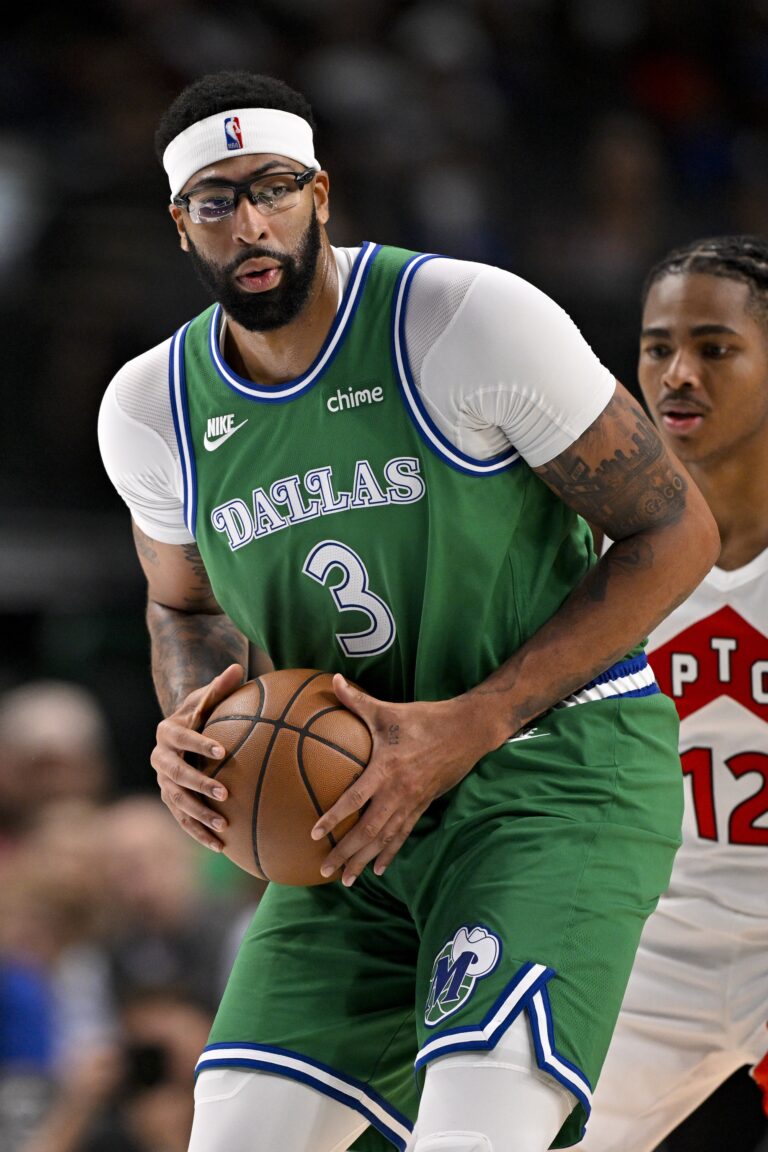 Mavericks Send Anthony Davis To Wizards In Three-Team Deal | Hoops Rumors