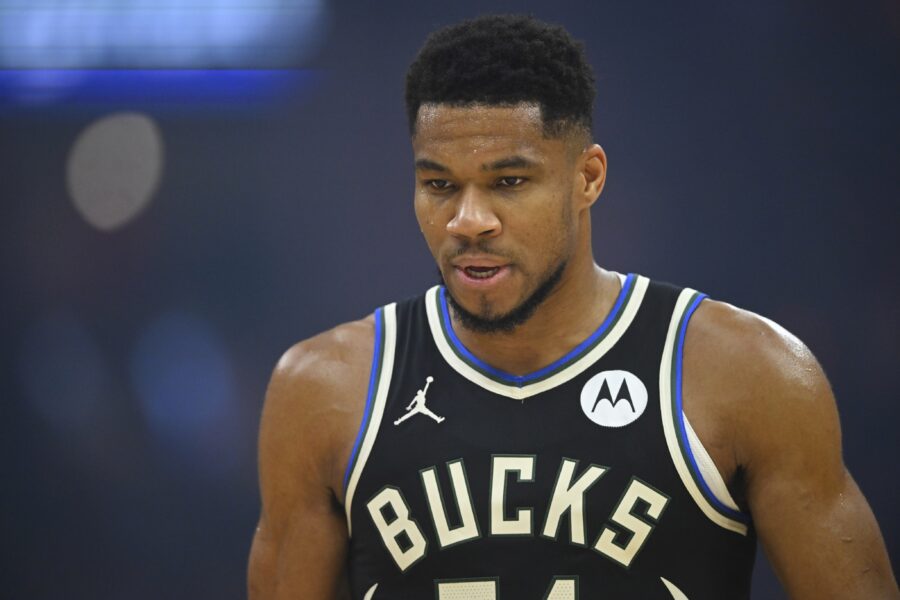 Giannis: No Plans To Leave Bucks, Asking For Trade ‘Not In My Nature ...
