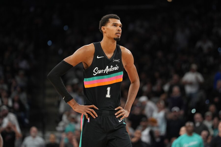 Spurs Notes: Wembanyama, Champagnie, Fox, Vassell - BVM Sports