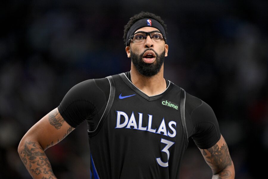Anthony Davis Set for Hand Surgery: Trade Talks Continue Amid Injury ...