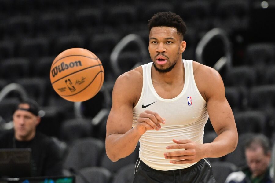 Central Notes: Giannis, Pacers Workout, Pacers Extensions, Buzelis ...