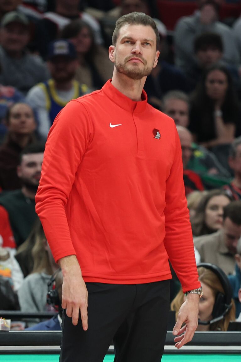 Blazers' Splitter 'Just Trying To Be A Pro' Amid Coaching Rumors ...