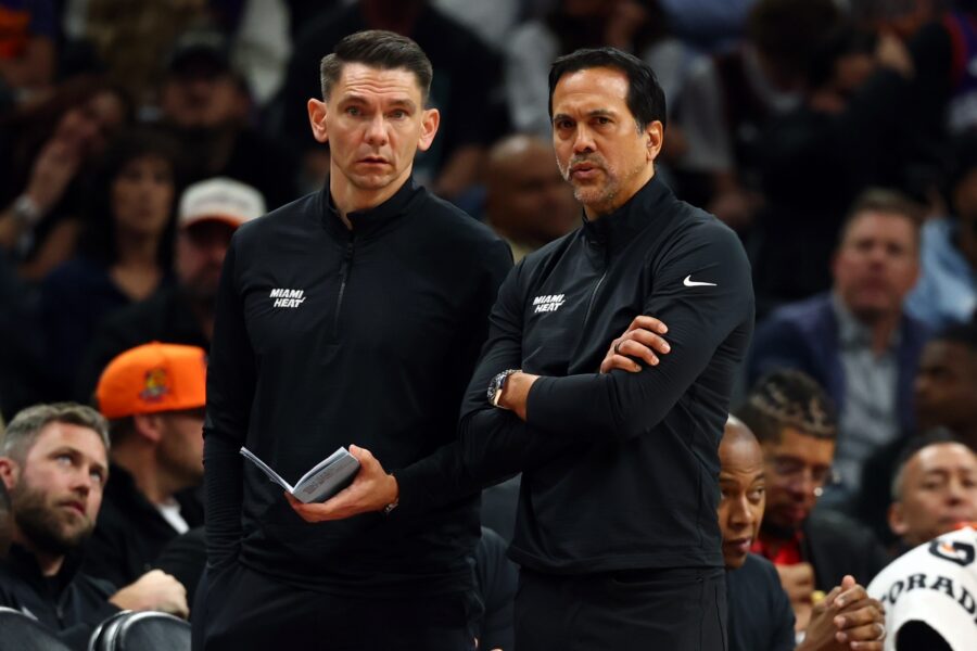 Bulls Get Permission To Interview Heat's Chris Quinn | Hoops Rumors
